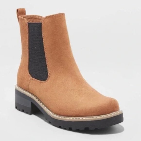 Universal Thread | Shoes | New Universal Thread Celine Chelsea Boots ...